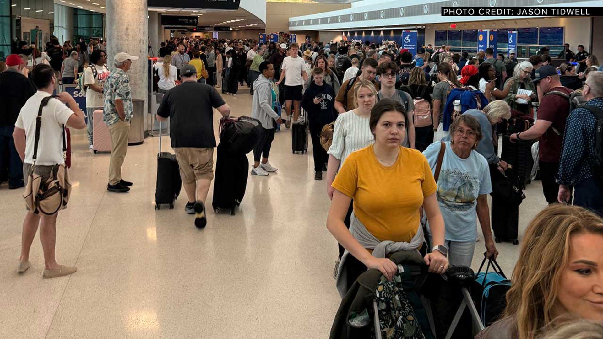 Airports see hourslong lines due to spring break and partial government ...