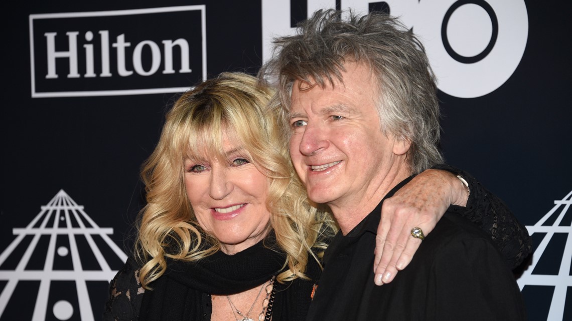 Fleetwood Mac singer-songwriter dies at 79 | 5newsonline.com