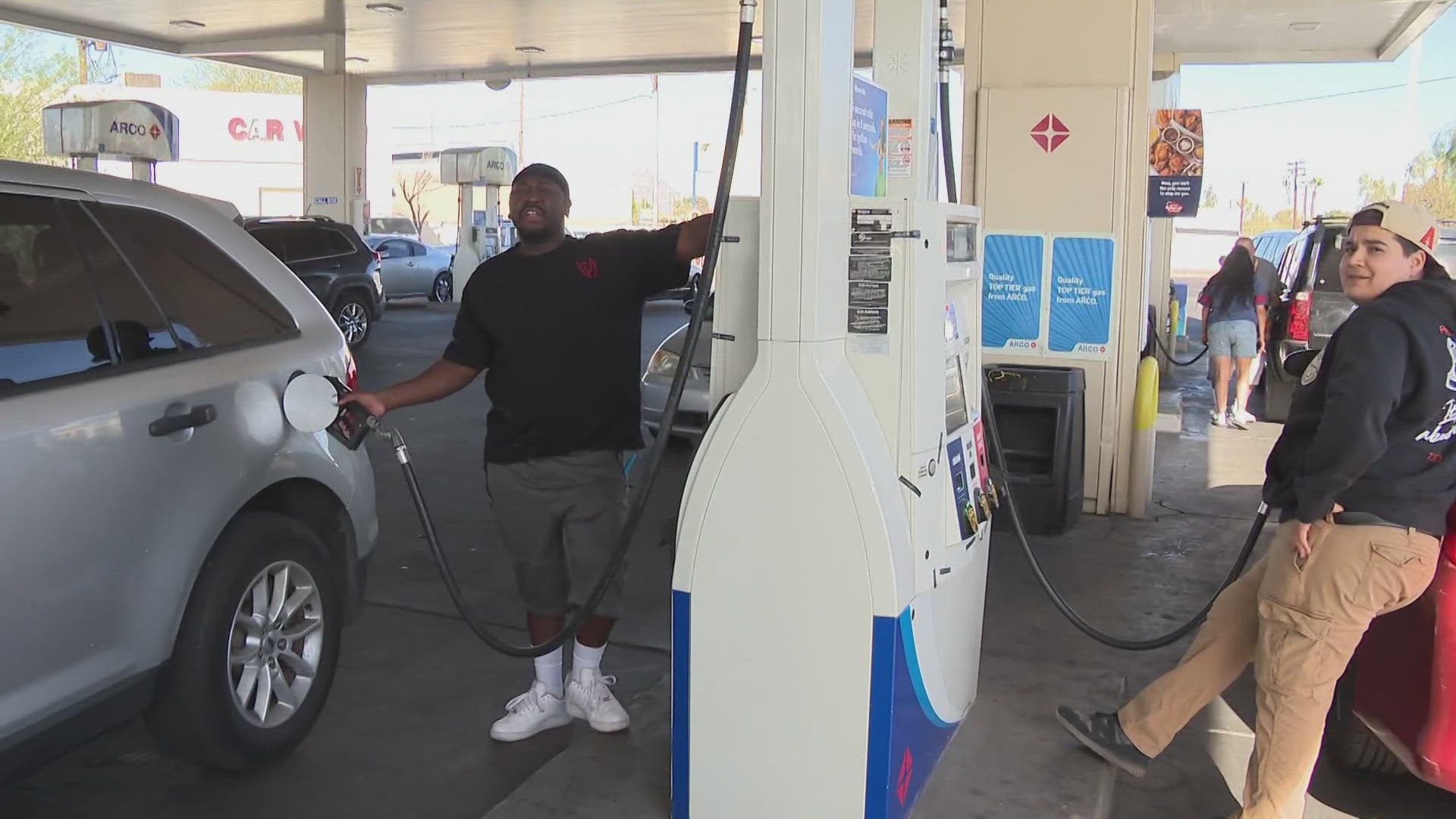 Instagram influencer Juan Gonzalez creates gas station traffic in ...