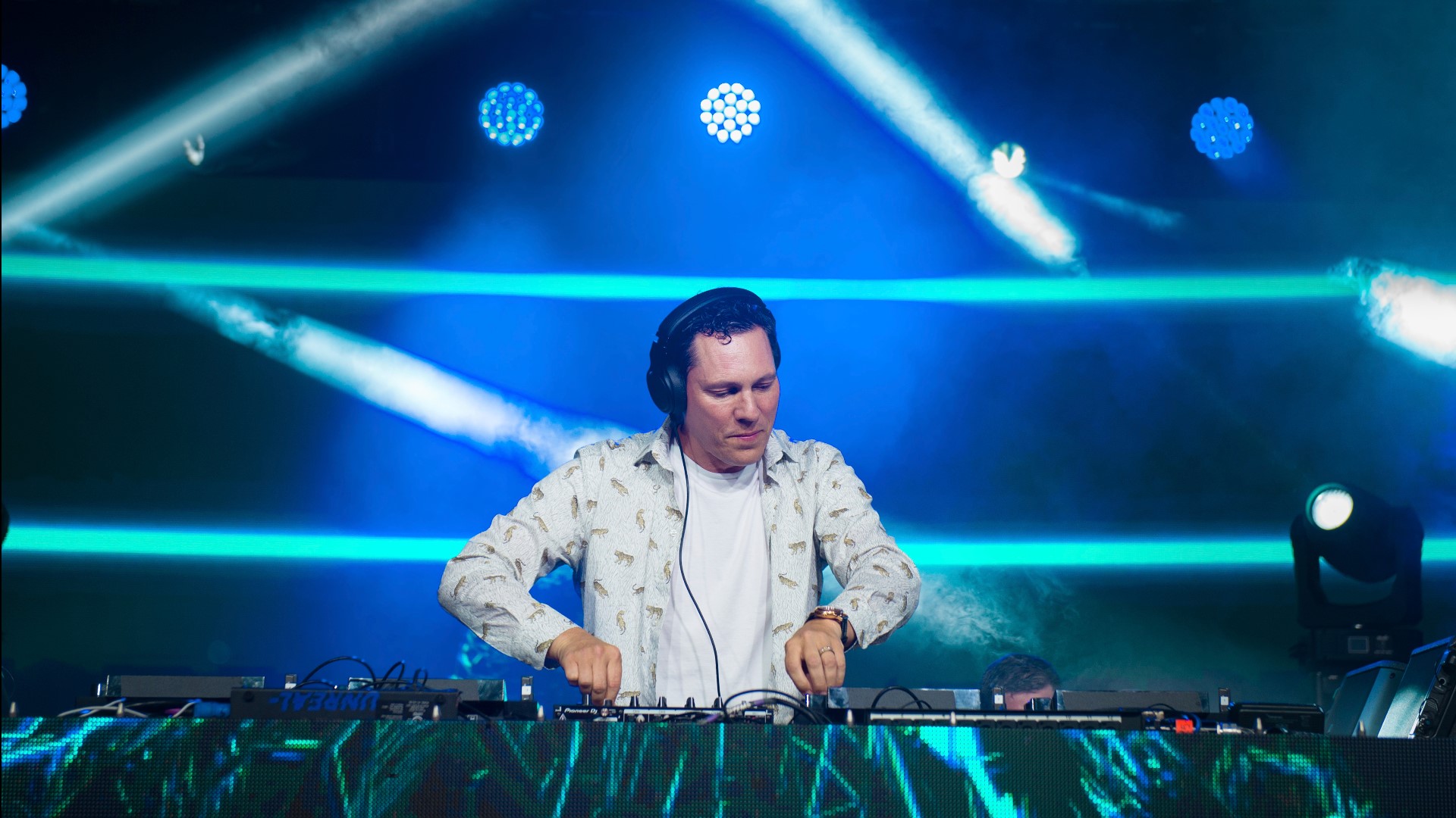 DJ Tiësto se presentará en el Super Bowl LVIII en Las Vegas | fox43.com
