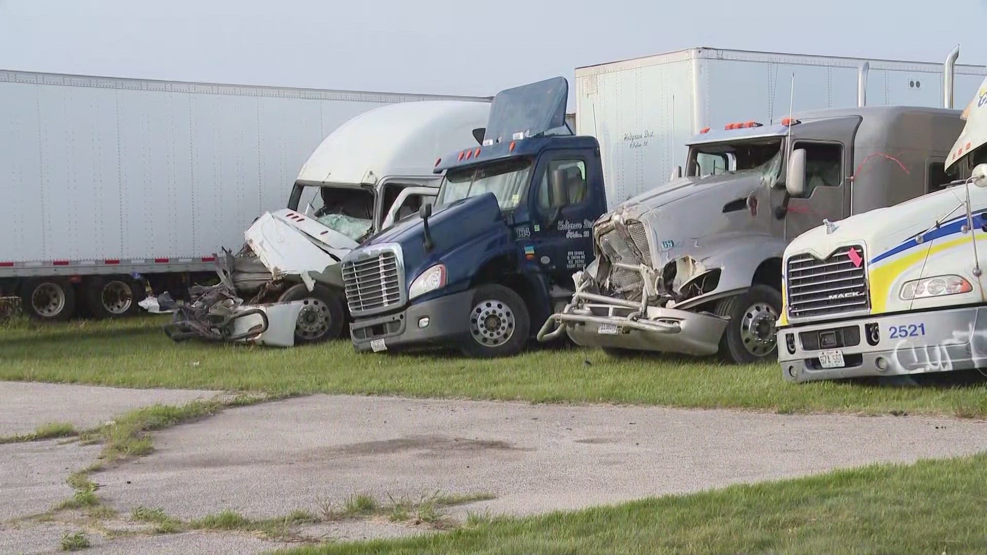 Illinois State Police say death toll in dust storm crash now 7 | wqad.com