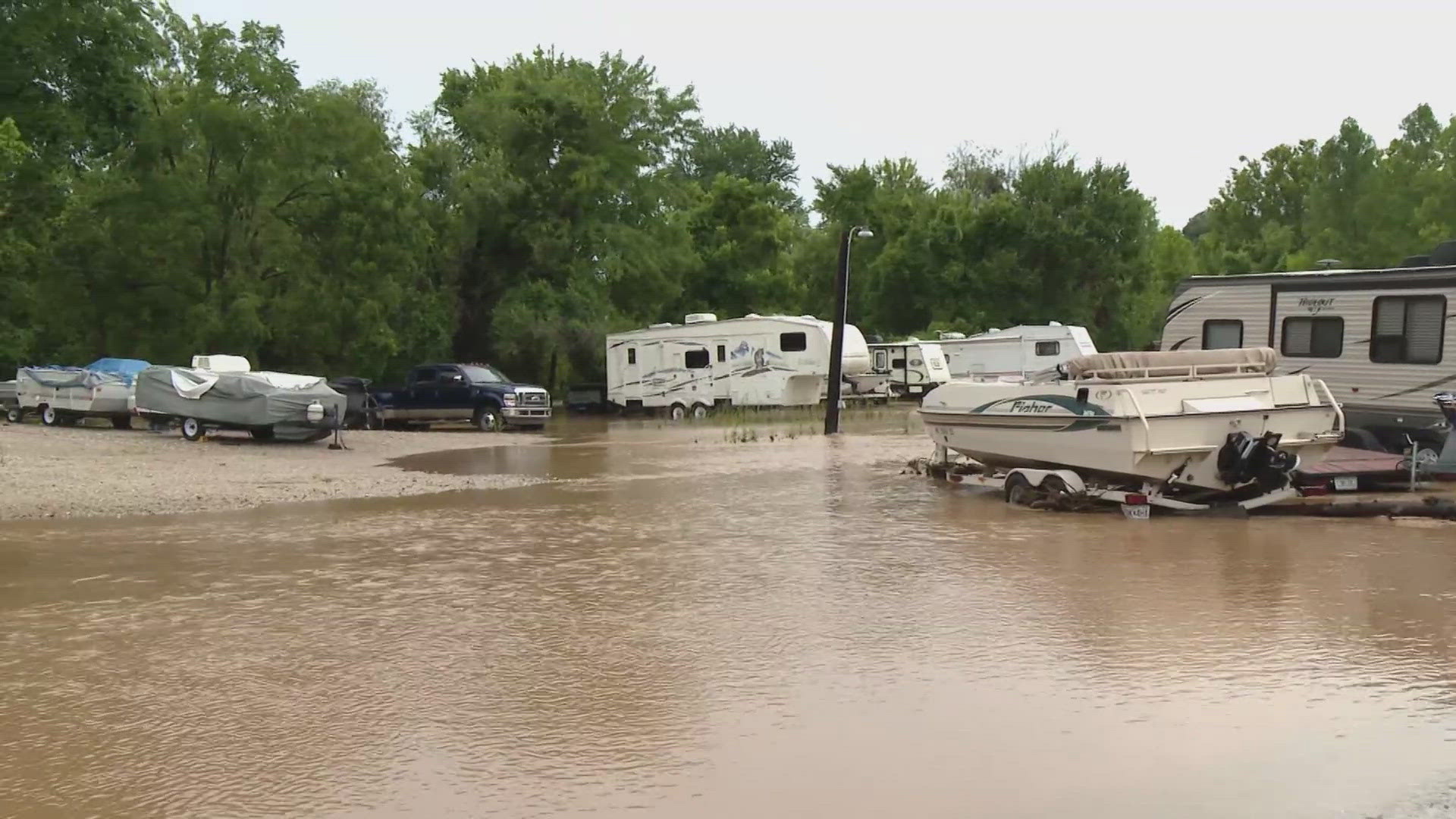 Couple rescued after Jefferson County RV park flooded | wqad.com