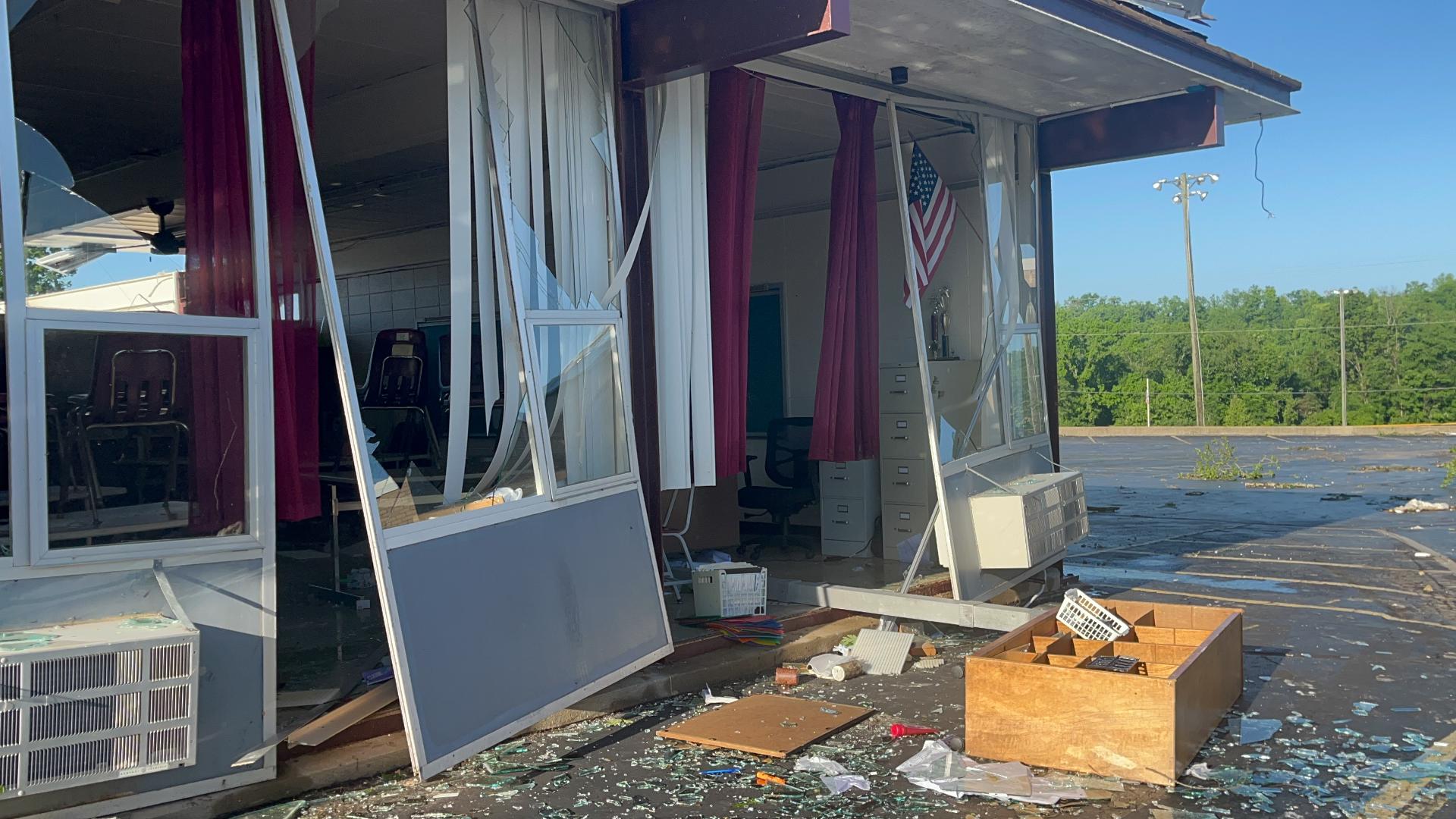 Missouri school destroyed by tornado day before summer vacation | wqad.com