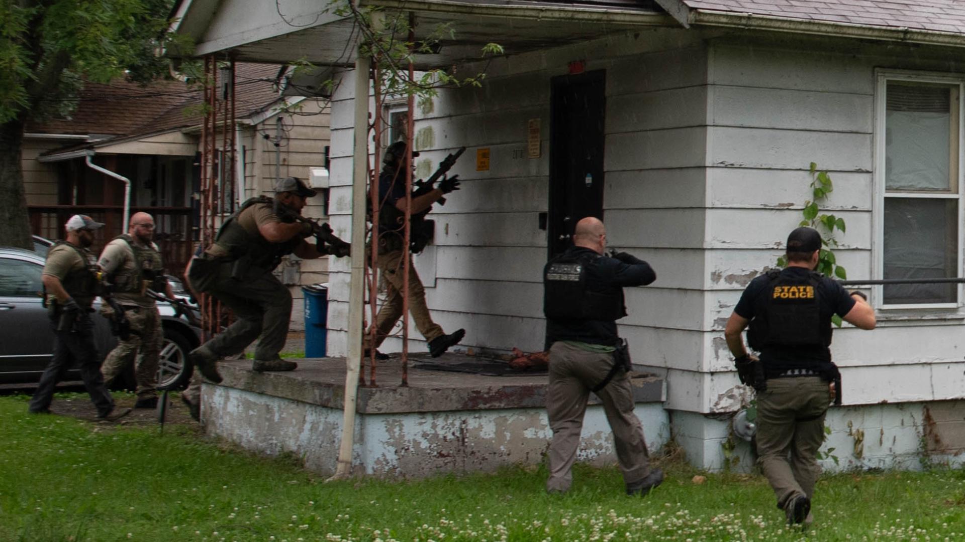 Marshals: More than 600 fugitives arrested in East St. Louis area | wqad.com