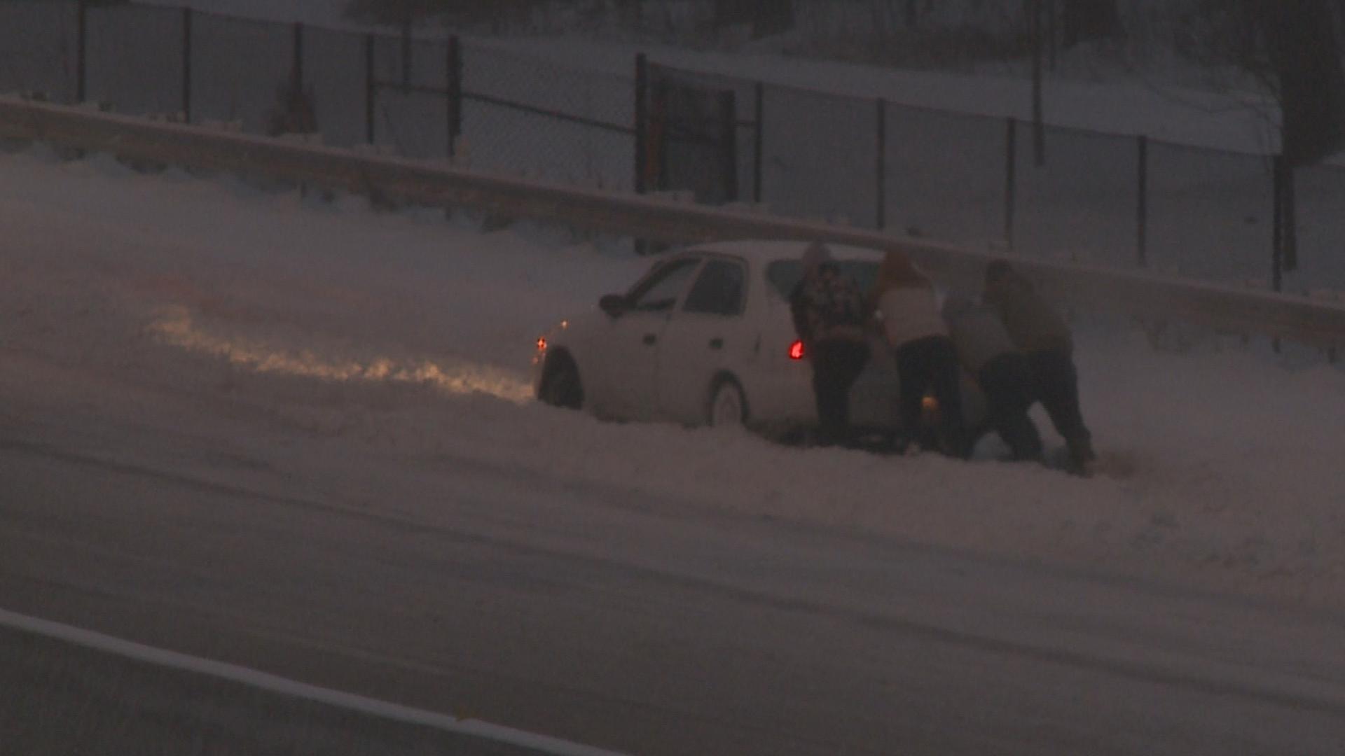 Drivers stranded off St. Louis highways in winter storm | wqad.com