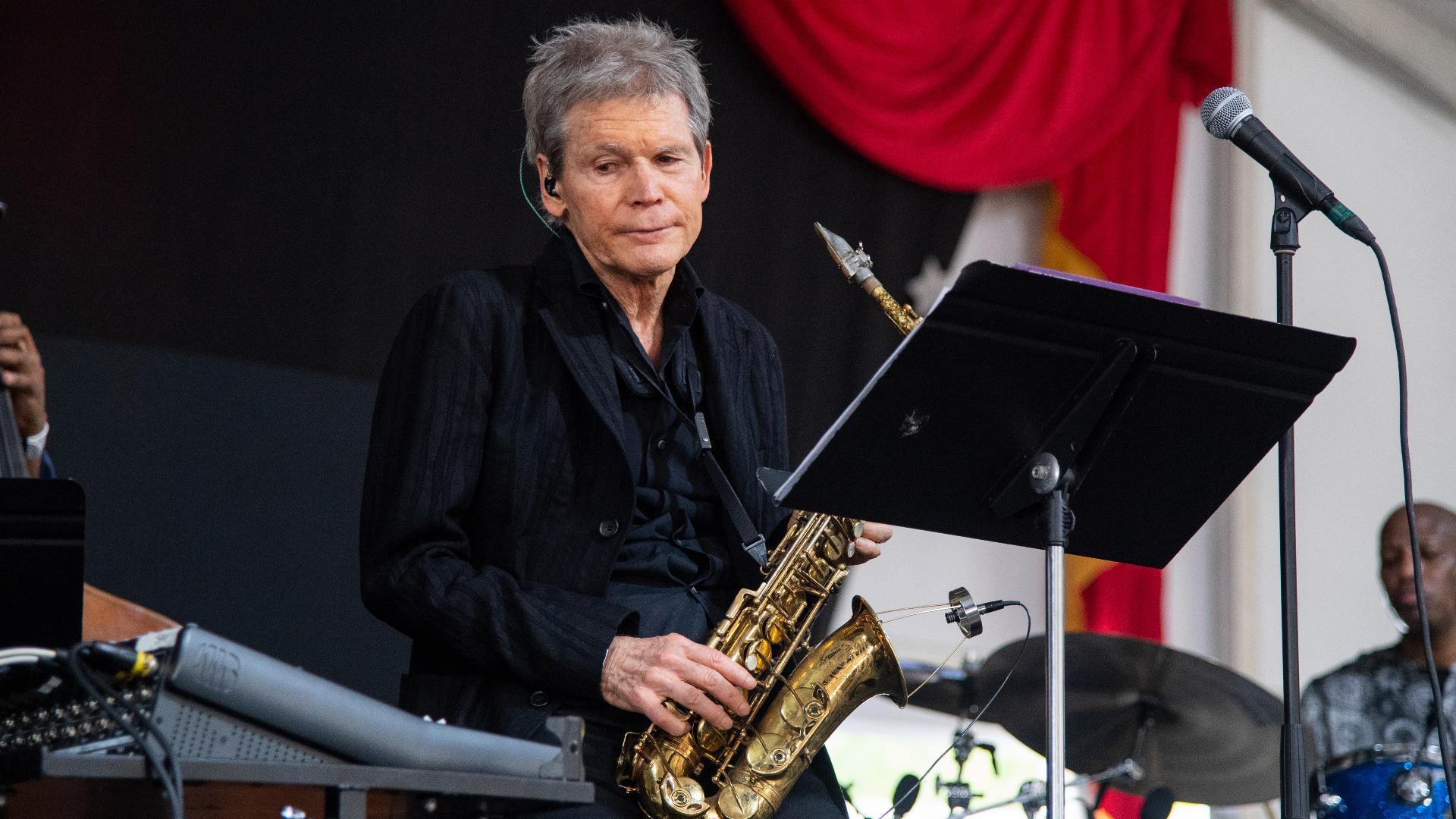 Famous saxophonist David Sanborn dies at 78 | fox61.com