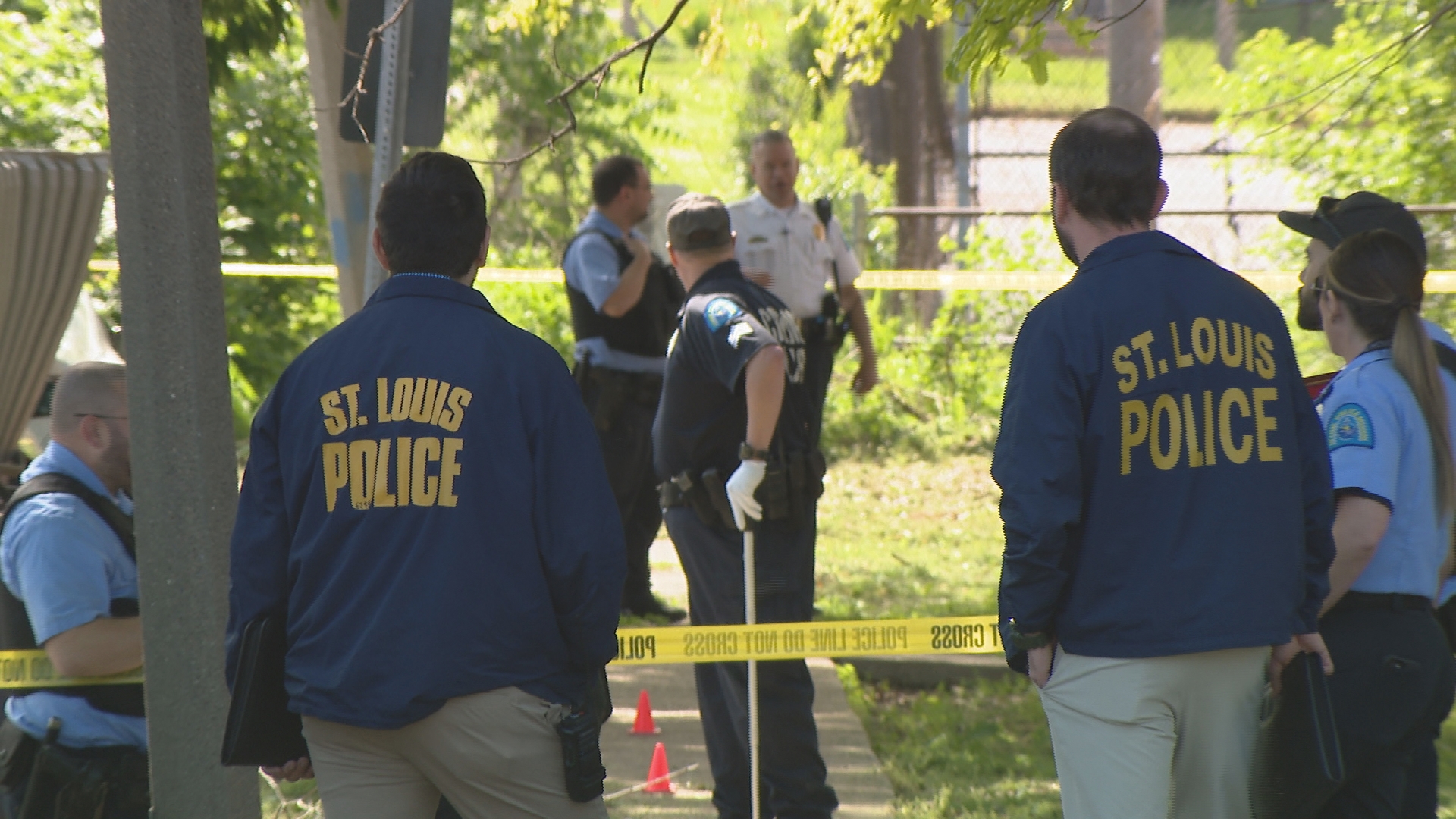 Four found shot to death in St. Louis apartment | wqad.com