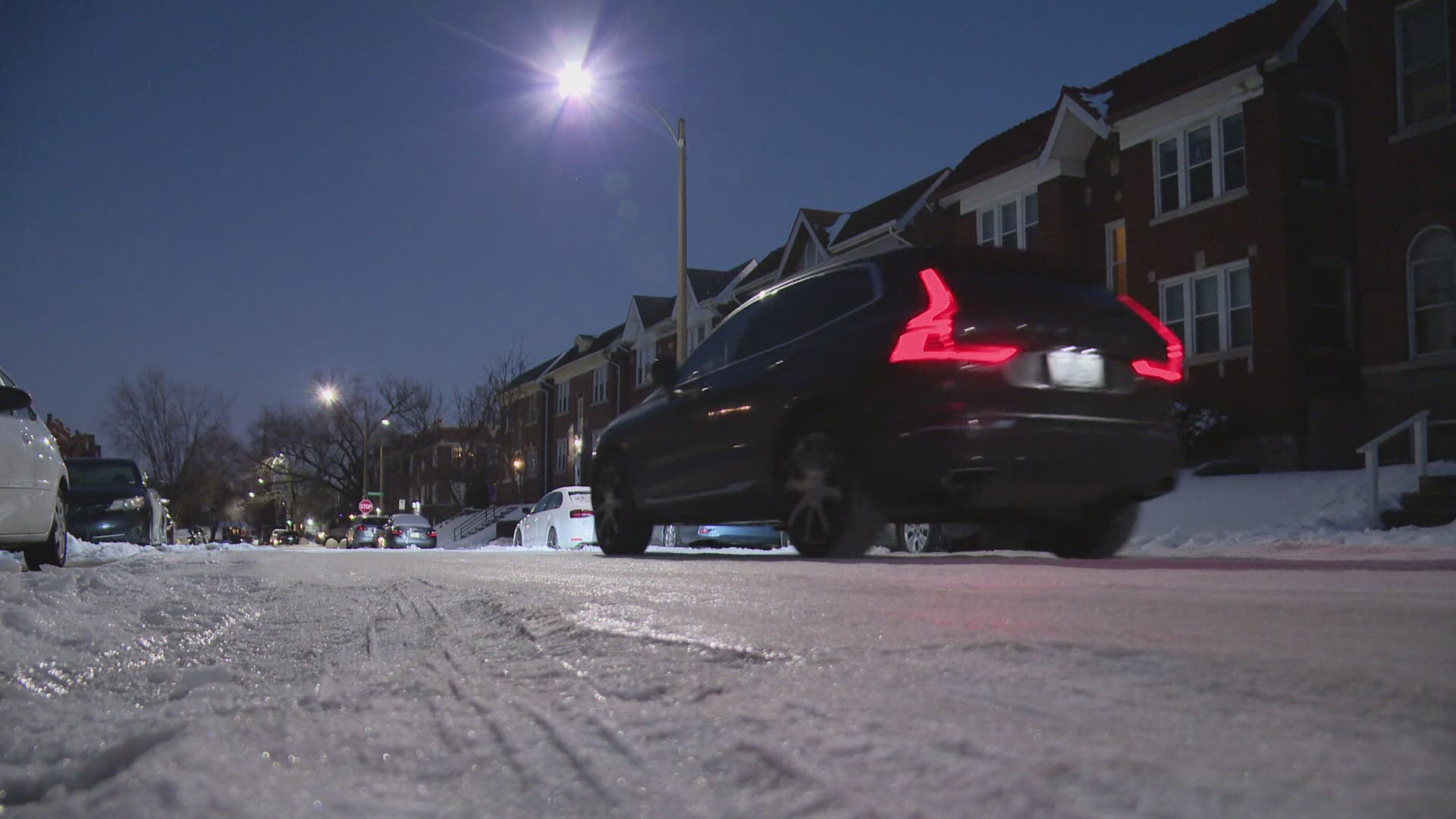 A week after snowstorm, St. Louis roads are still a mess | wqad.com