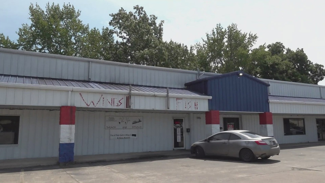 Arkansas police investigate viral fight at dance studio in Pine Bluff ...
