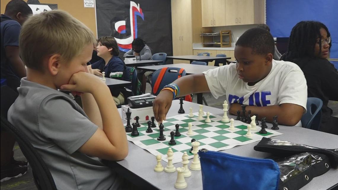 Arkansas school uses chess to make a difference in classroom | wthr.com