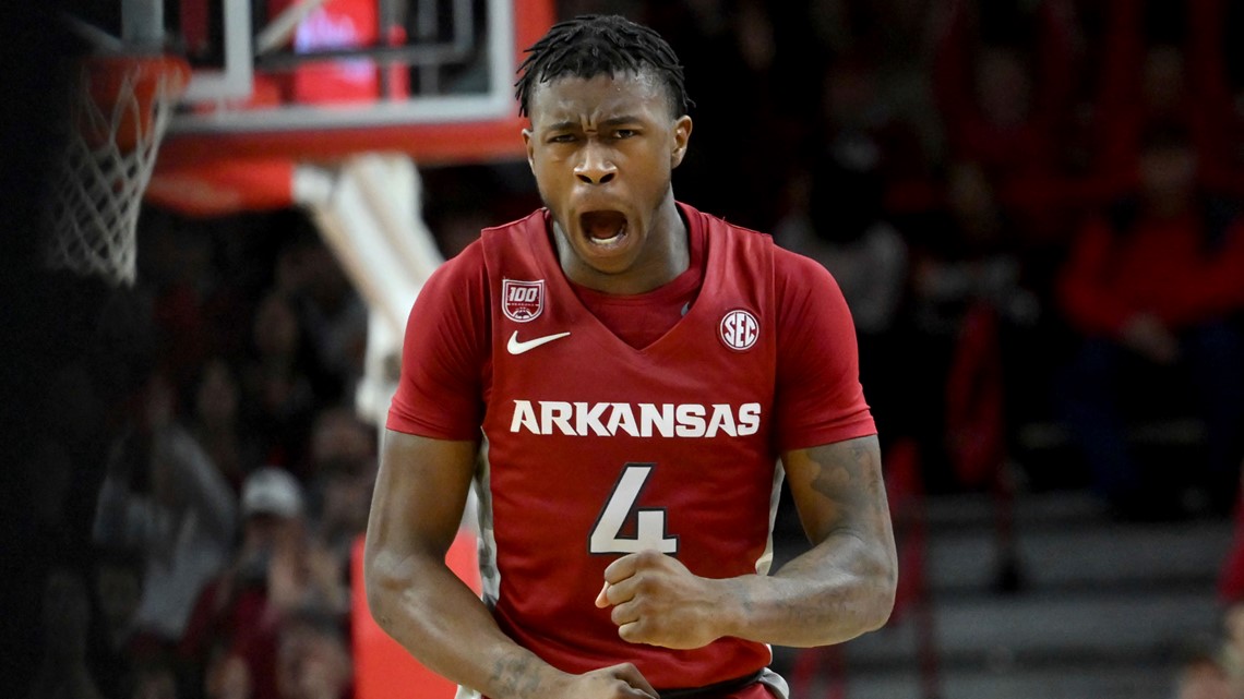 Arkansas's Davonte Davis returns to basketball program | 5newsonline.com