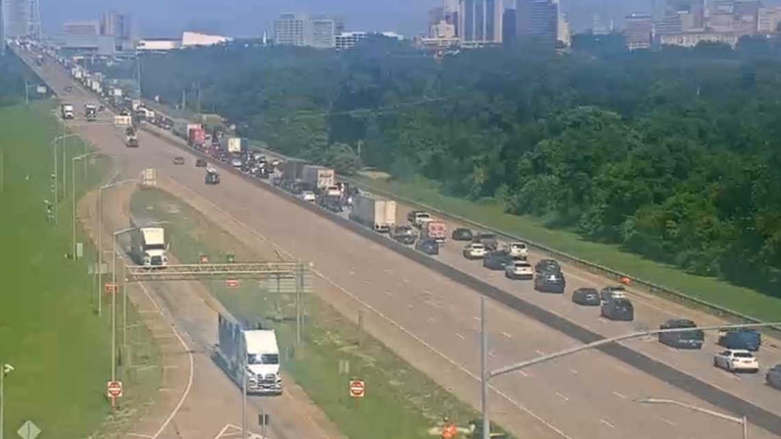 Accident slows traffic on I-40 eastbound near Tennessee border ...