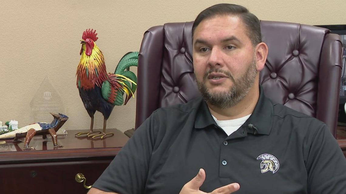 Arkansas's new 'Bell to Bell, No Cell' law in effect | 5newsonline.com