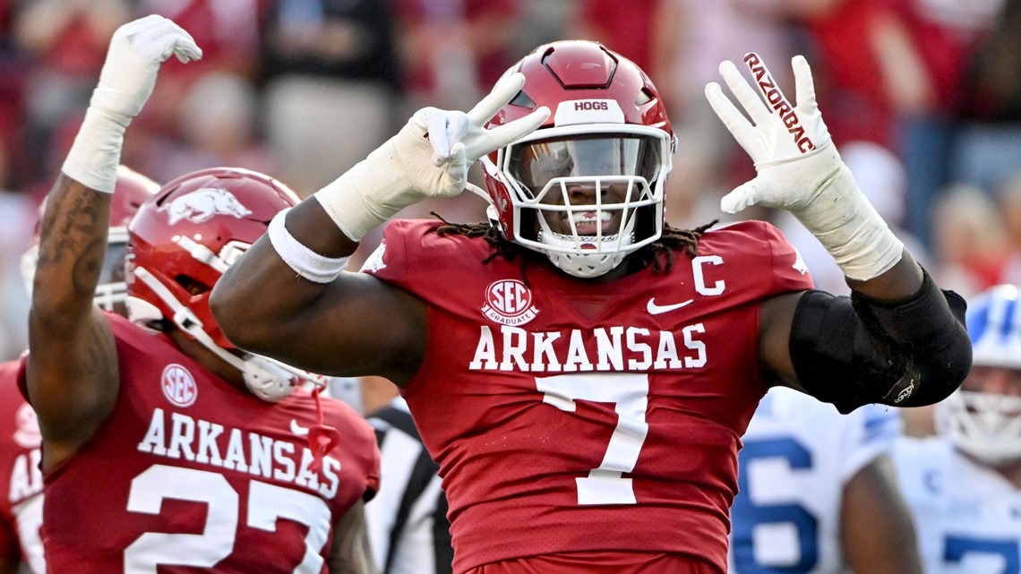 Five Razorbacks receive nod to compete at NFL Scouting Combine ...