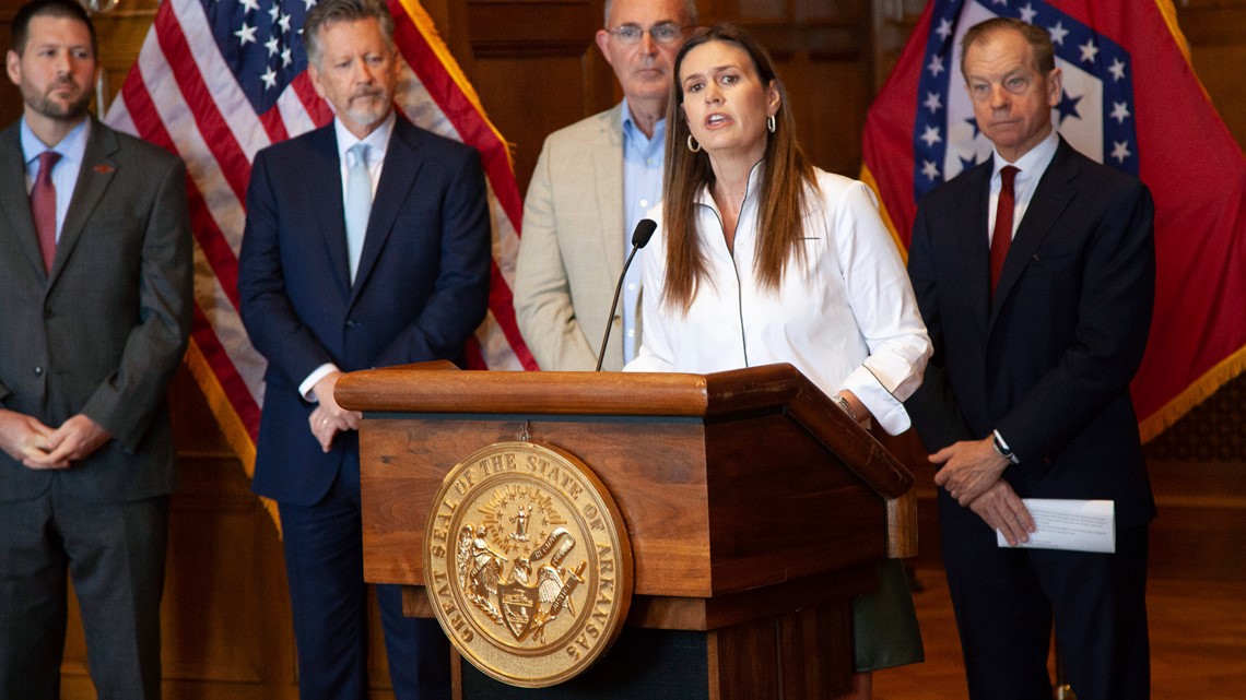 Arkansas governors' $19,000 lectern remains out of sight | 5newsonline.com