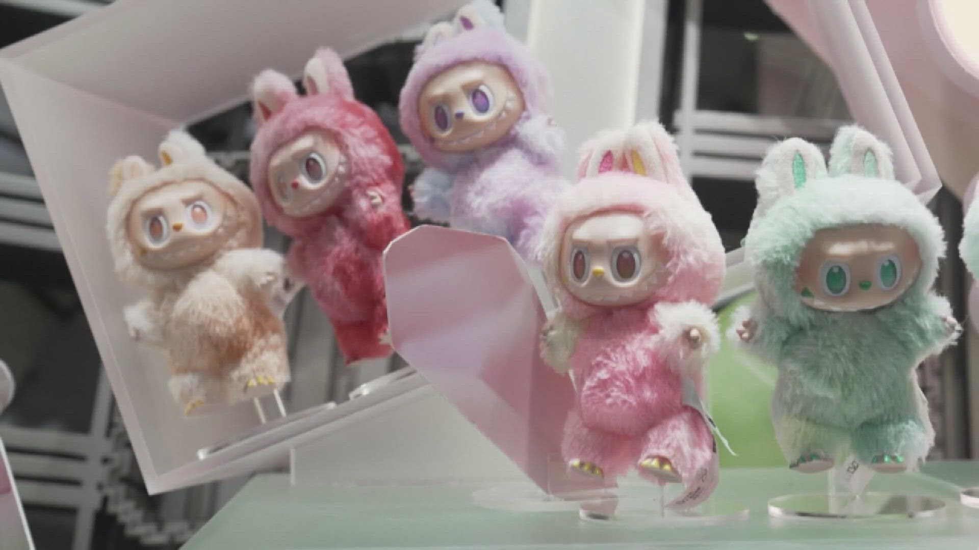 Labubu is coming to the Macy's Thanksgiving Day Parade | 10tv.com