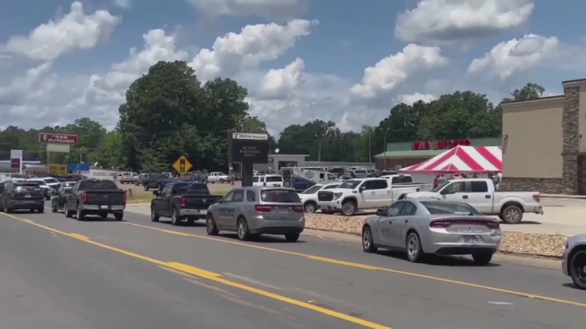 Multiple victims shot outside Arkansas grocery store | weareiowa.com