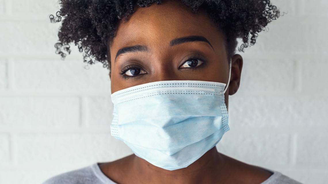 Does wearing a mask pose health risks? Experts weigh in ...