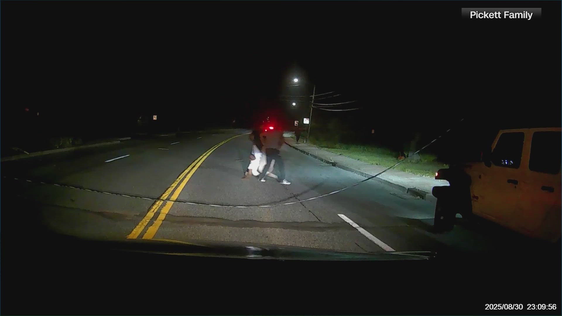 Army football player rescues man from burning car | fox43.com