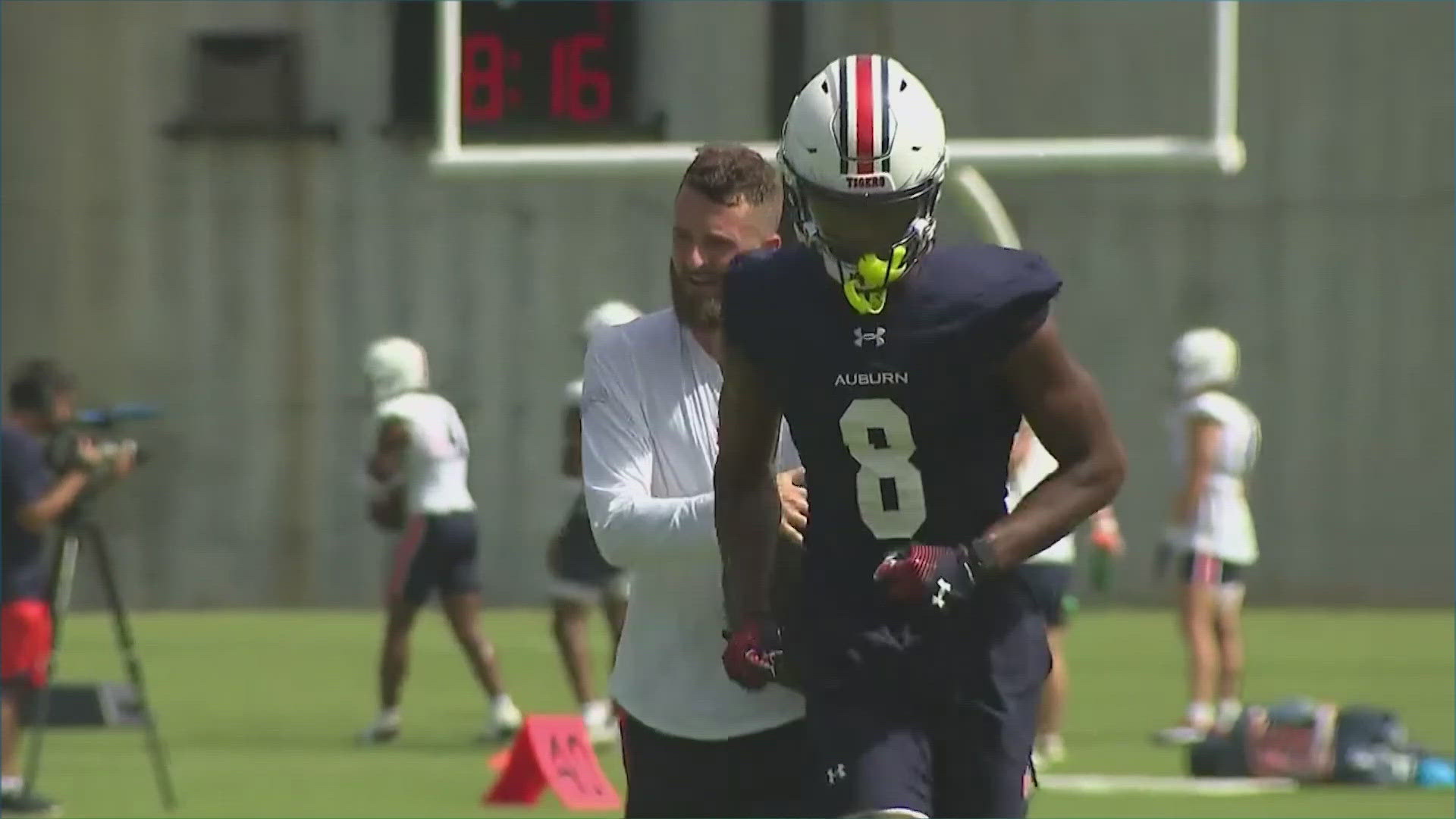 Top transfer portal target commits to Texas for 2026 season, according ...