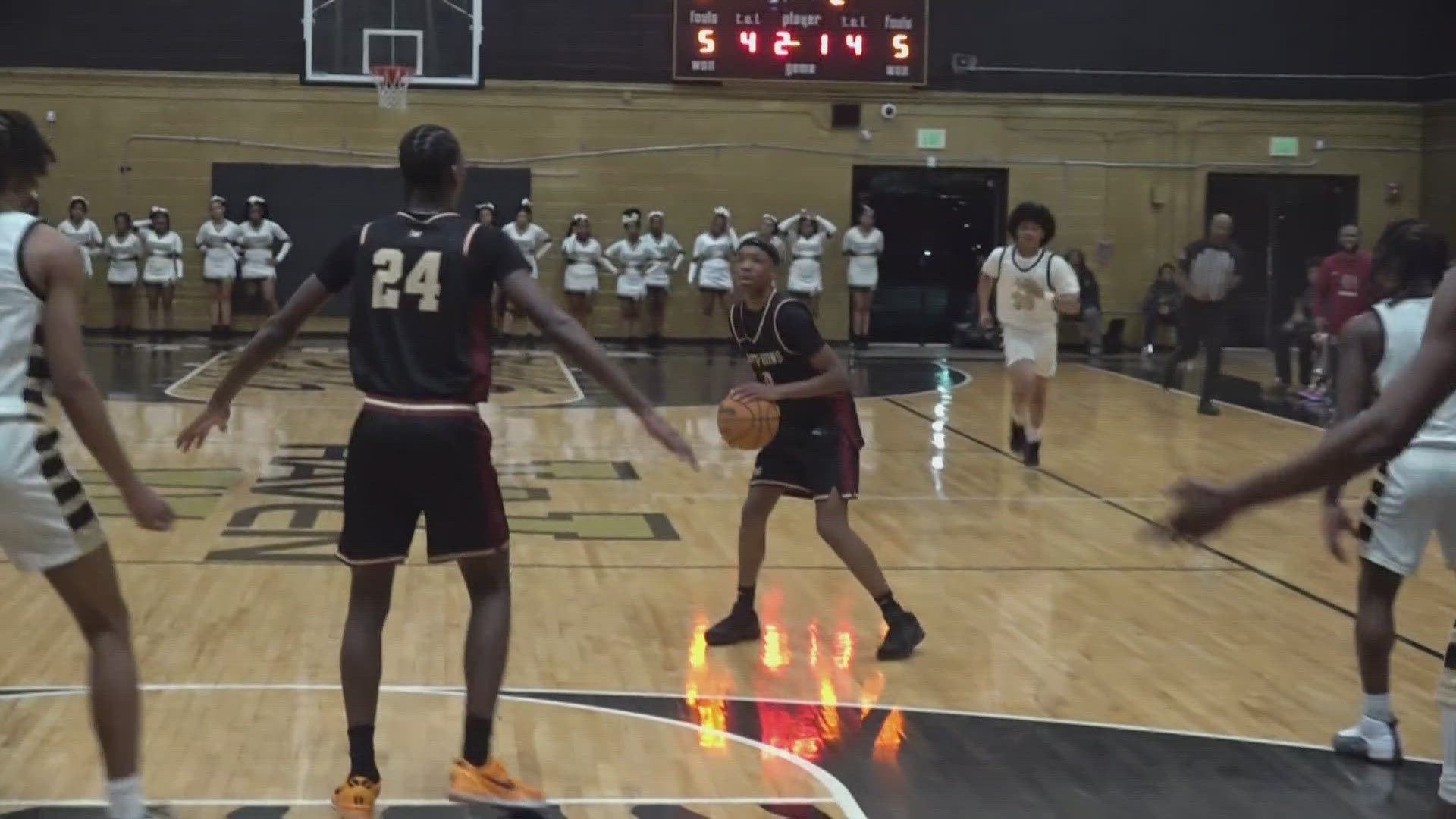 Milwaukee puts road win streak on the line against Golden State ...