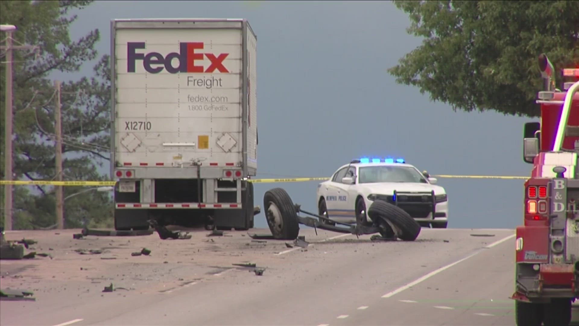 Child seriously injured, three others hurt in crash near Graceland ...