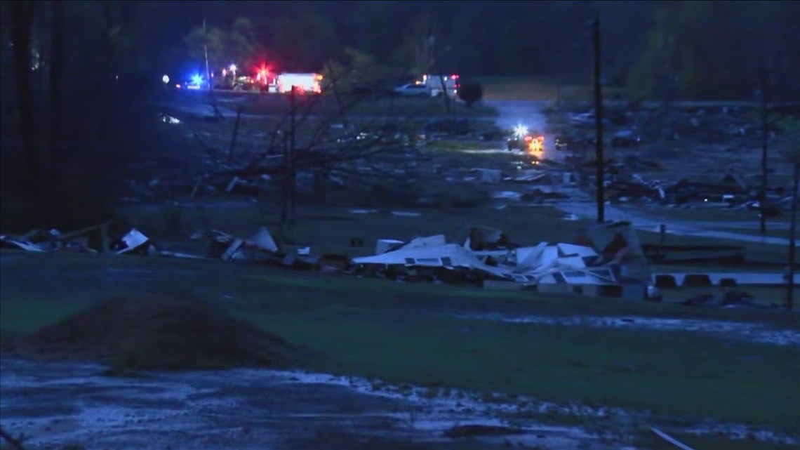 FedEx warns of package delays after Memphis hub severe weather ...