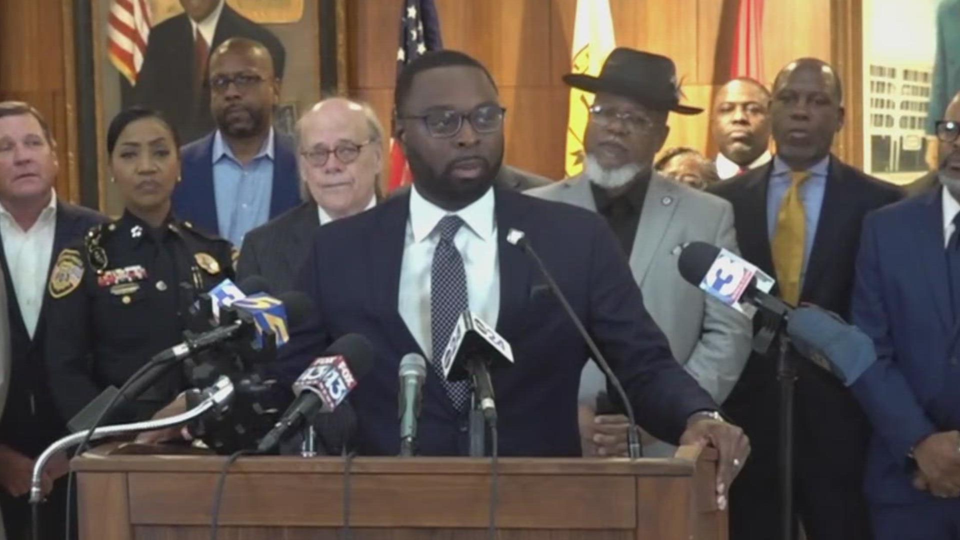 Memphis Mayor Paul Young full press conference on National Guard ...