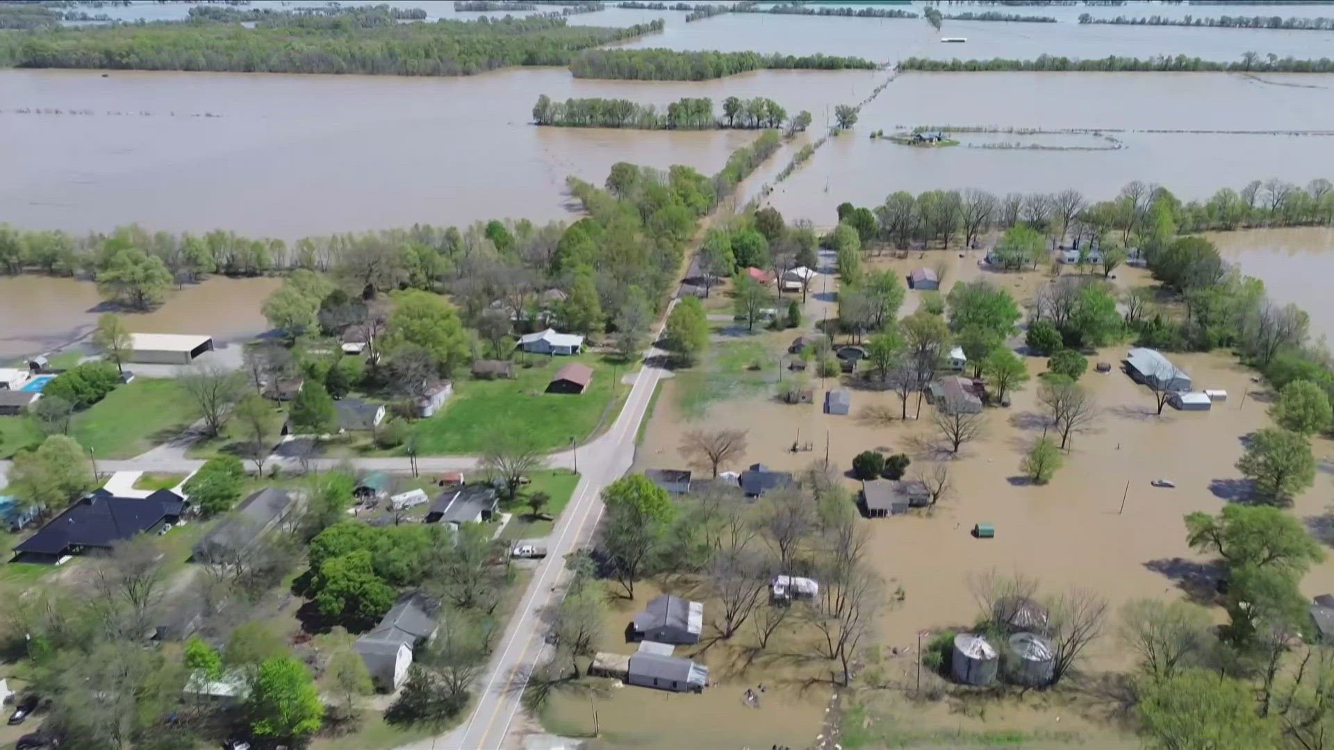 Dyer County residents evacuate due to flooding | localmemphis.com