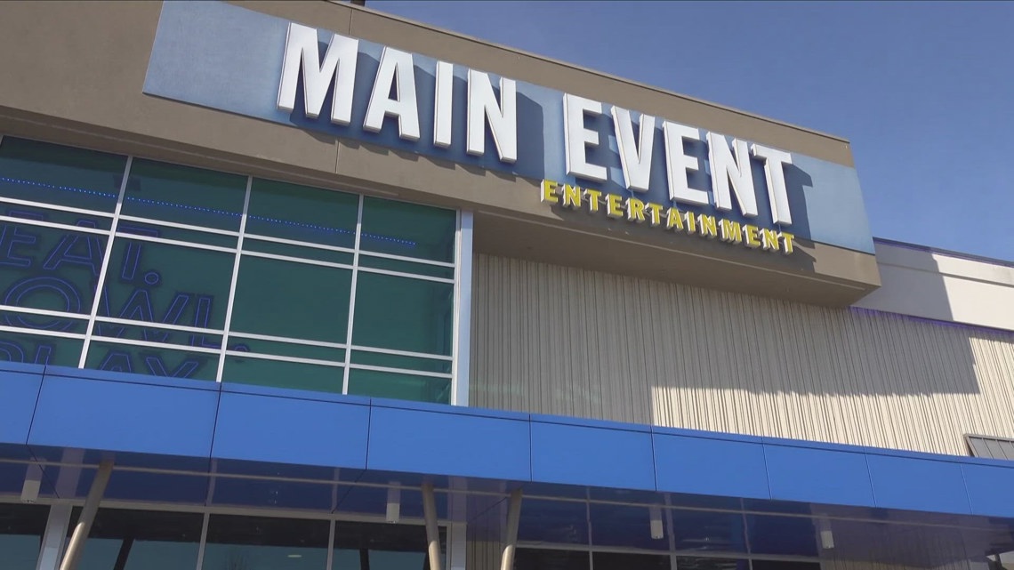 Main Event shooting leaves 2 injured, investigation underway ...