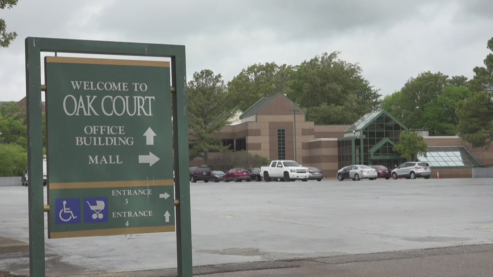 Plans unveiled to transform Oak Court Mall; demolition begins in 2026 ...