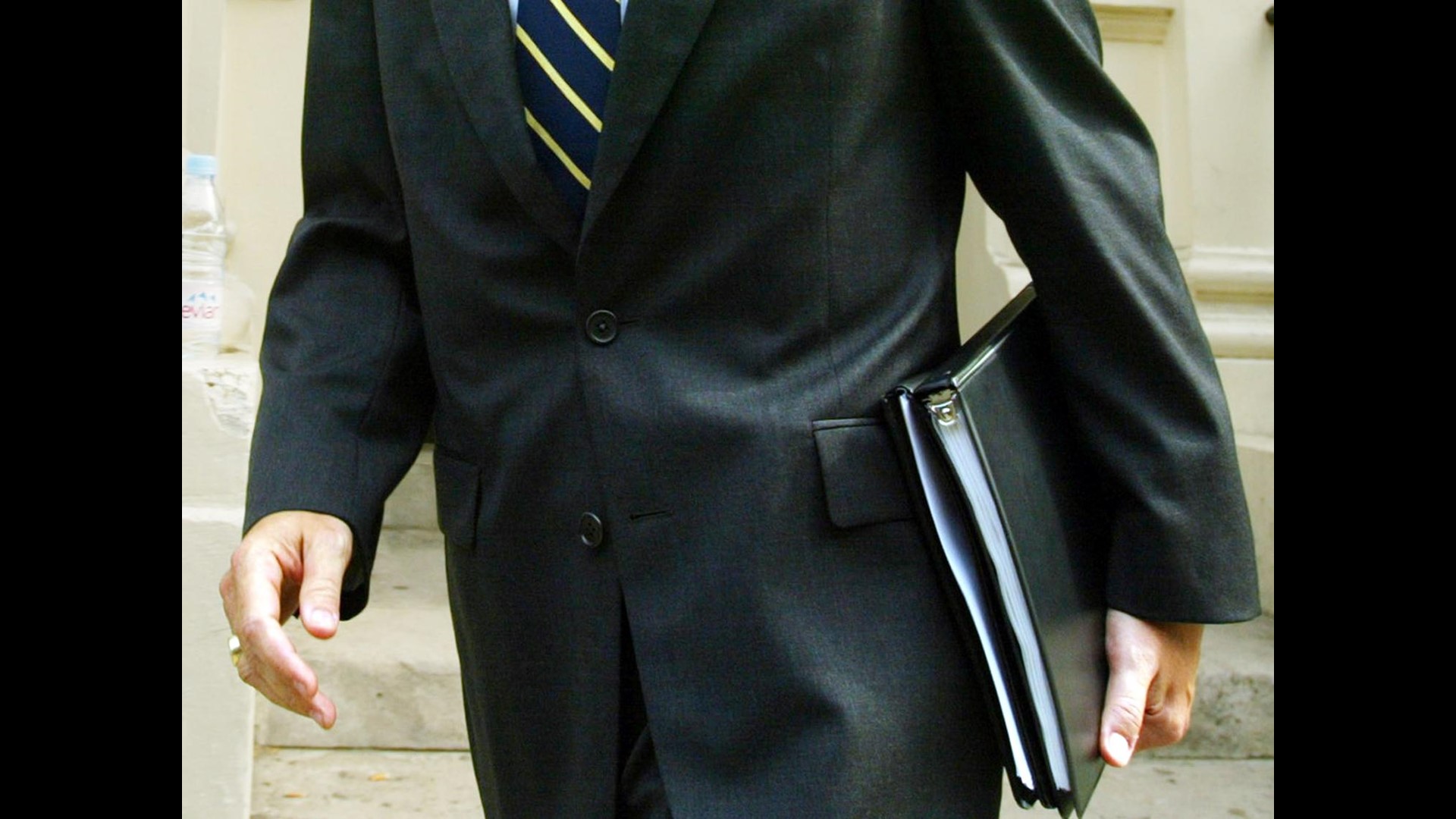 Former Memphis attorney pleads guilty to scheme to defraud clients ...