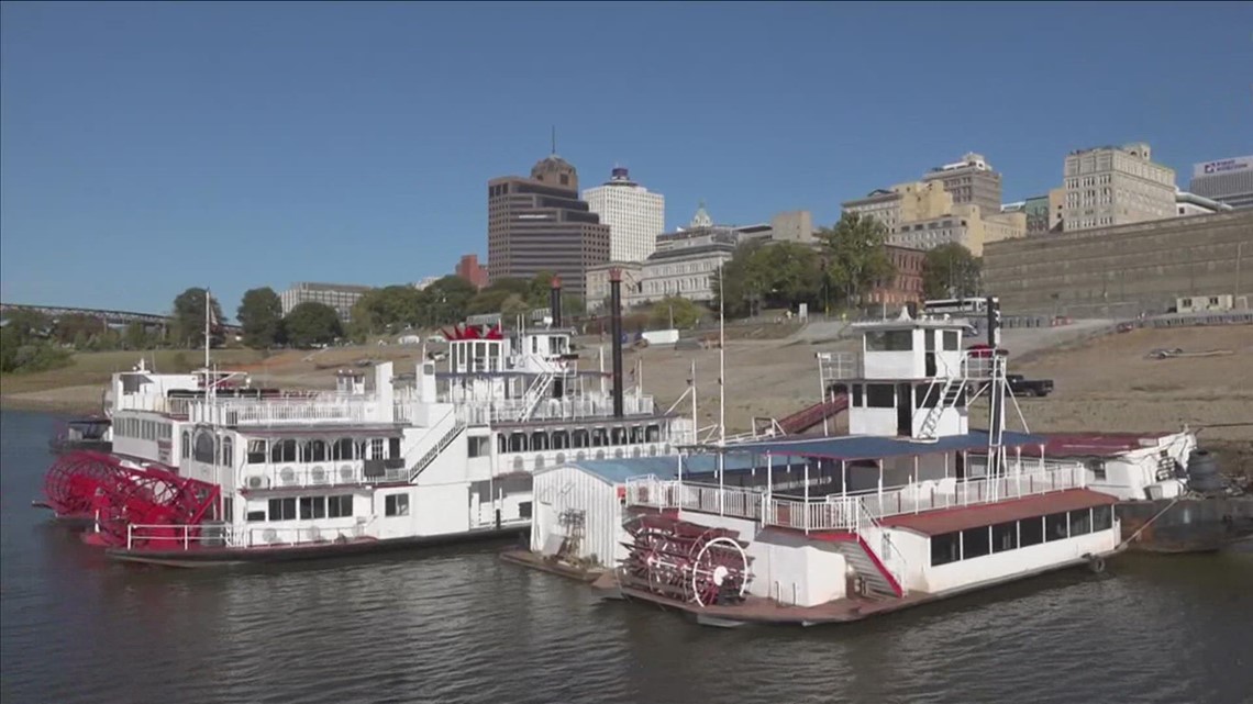Shrinking Mississippi River, rising river boat tourism interest ...