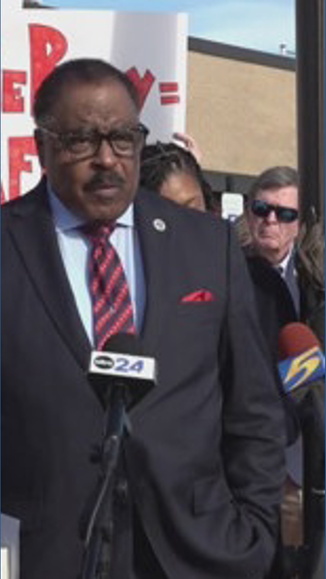 Former Tennessee state Rep. John DeBerry announces run for Shelby ...