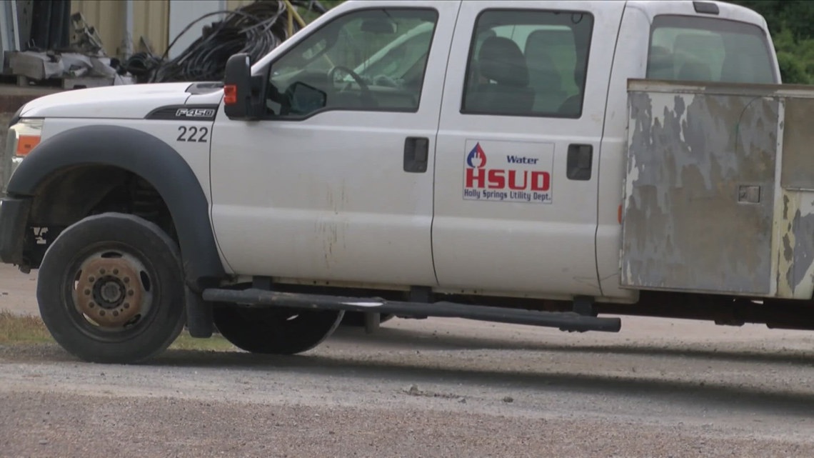 Holly Springs Utility lineman electrocuted while working | localmemphis.com