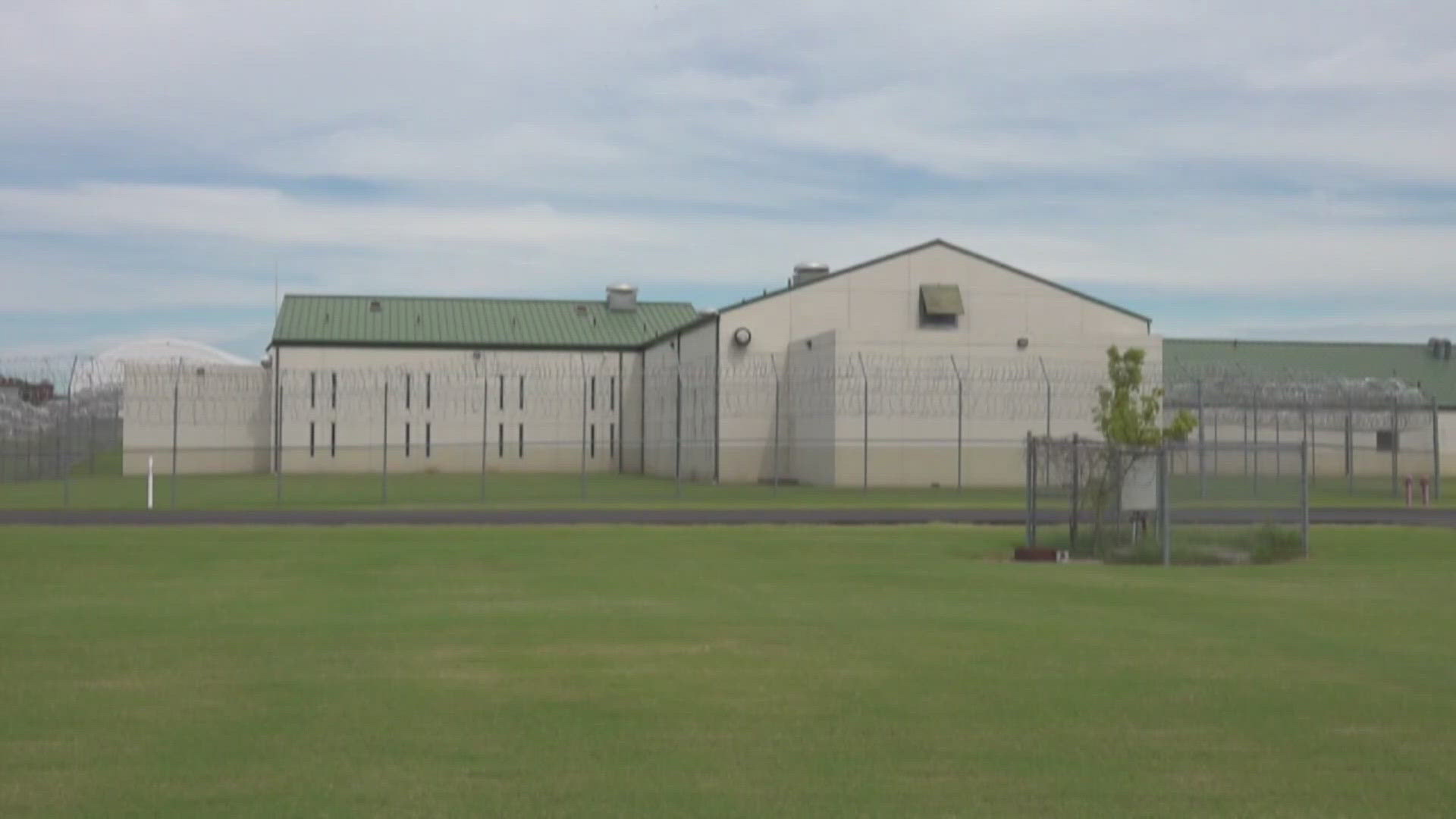 Shelby County mayor demands Tennessee pay millions for housing state ...
