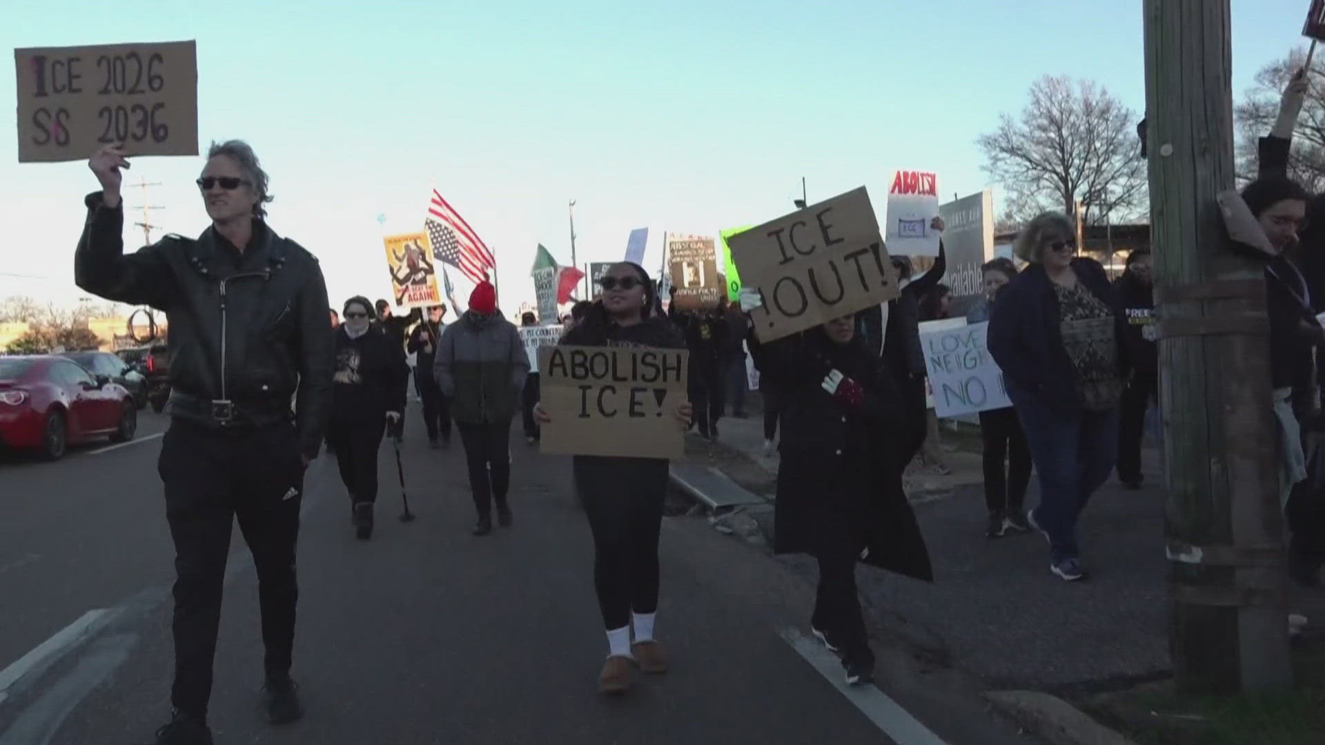 A local attorney breaks down the legality of local ICE protests ...
