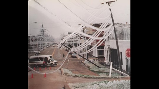 Pictures from the February 1994 ice storm in the Mid-South ...