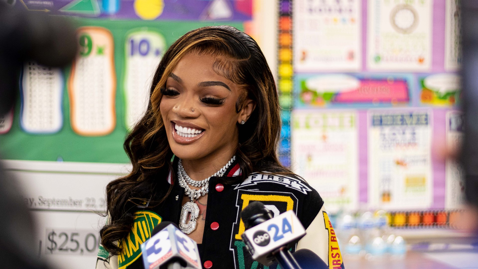 GloRilla donates $25,000 to her old school MLK Prep Academy ...