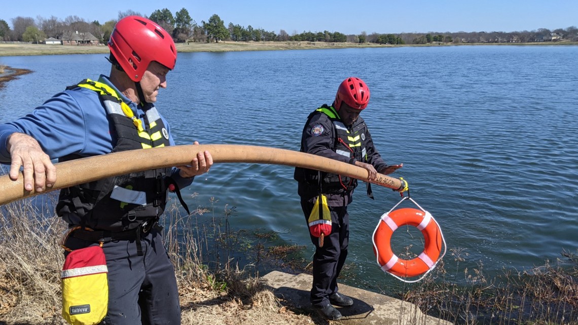 Collierville, Tennessee Fire Department Trains in Water Rescue ...