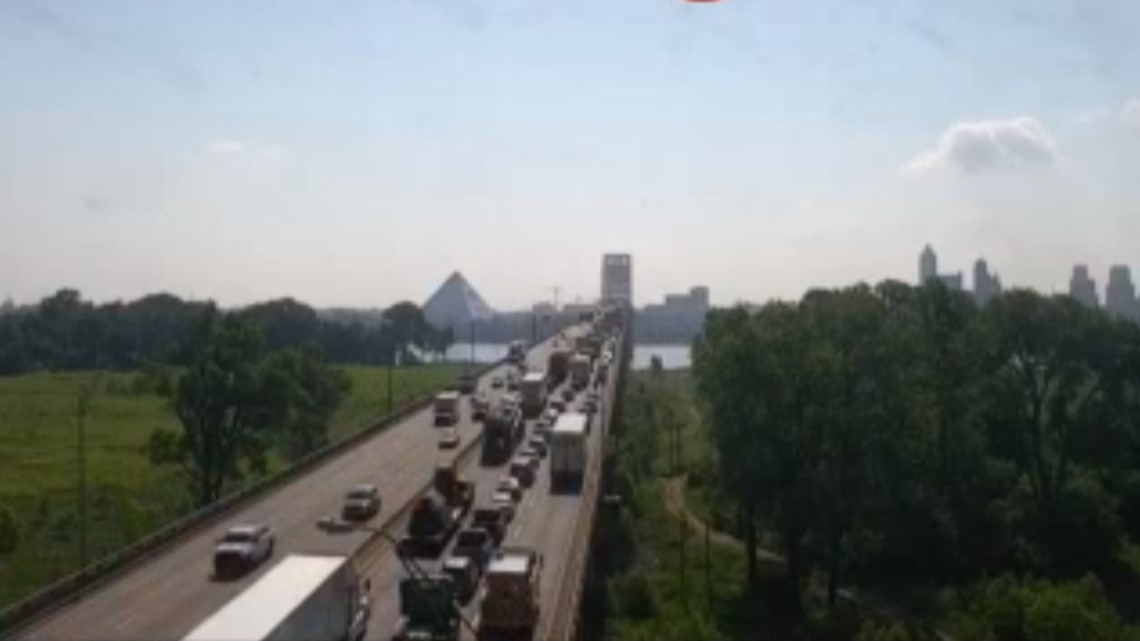 I-40 bridge crash causes traffic delays into Memphis | localmemphis.com