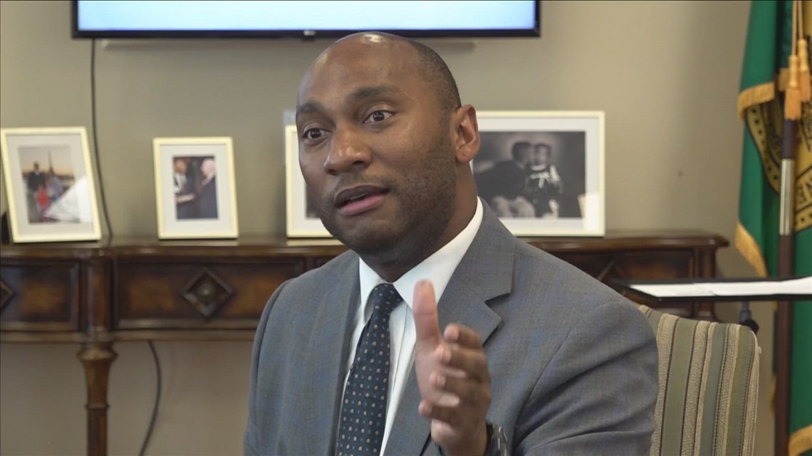 Mayor Lee Harris signs resolution preventing new jail in North Memphis ...