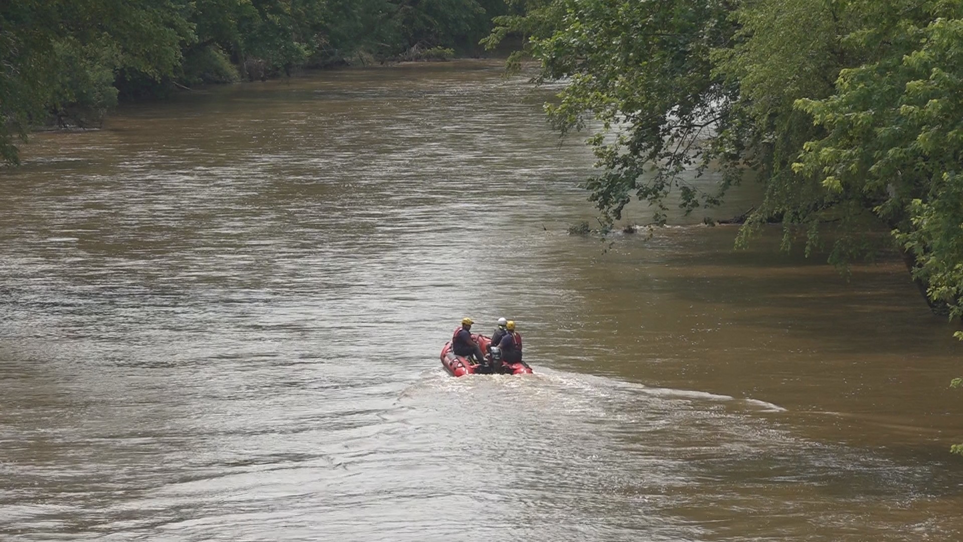 Rescue teams search for missing man in Wolf River | localmemphis.com
