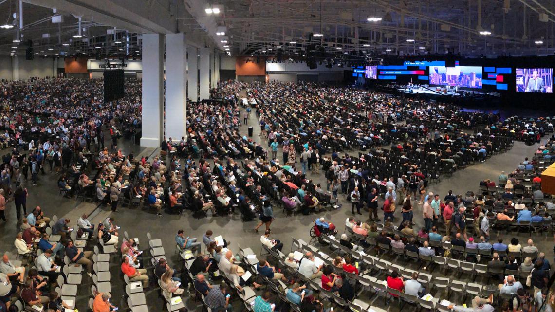 Southern Baptists deny formal ban on churches with women pastors ...