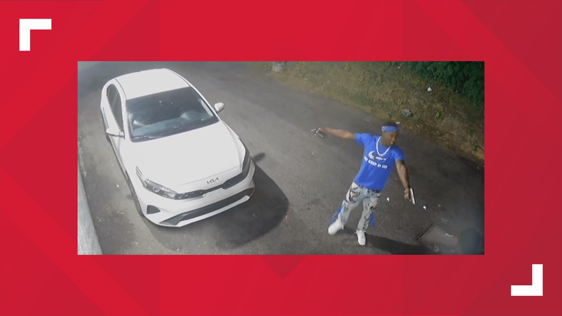 MPD looking for suspects of armed carjacking outside gas station | localmemphis.com