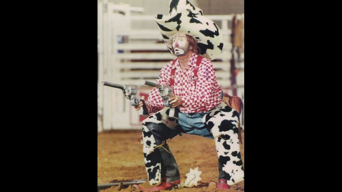 Pro Rodeo Clown Lecile Harris dead at 83 | localmemphis.com