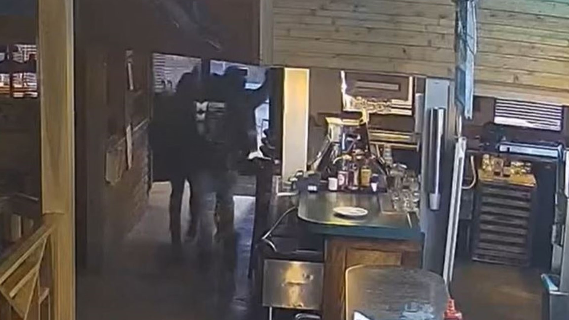 Suspect caught on camera robbing southeast Memphis restaurant ...