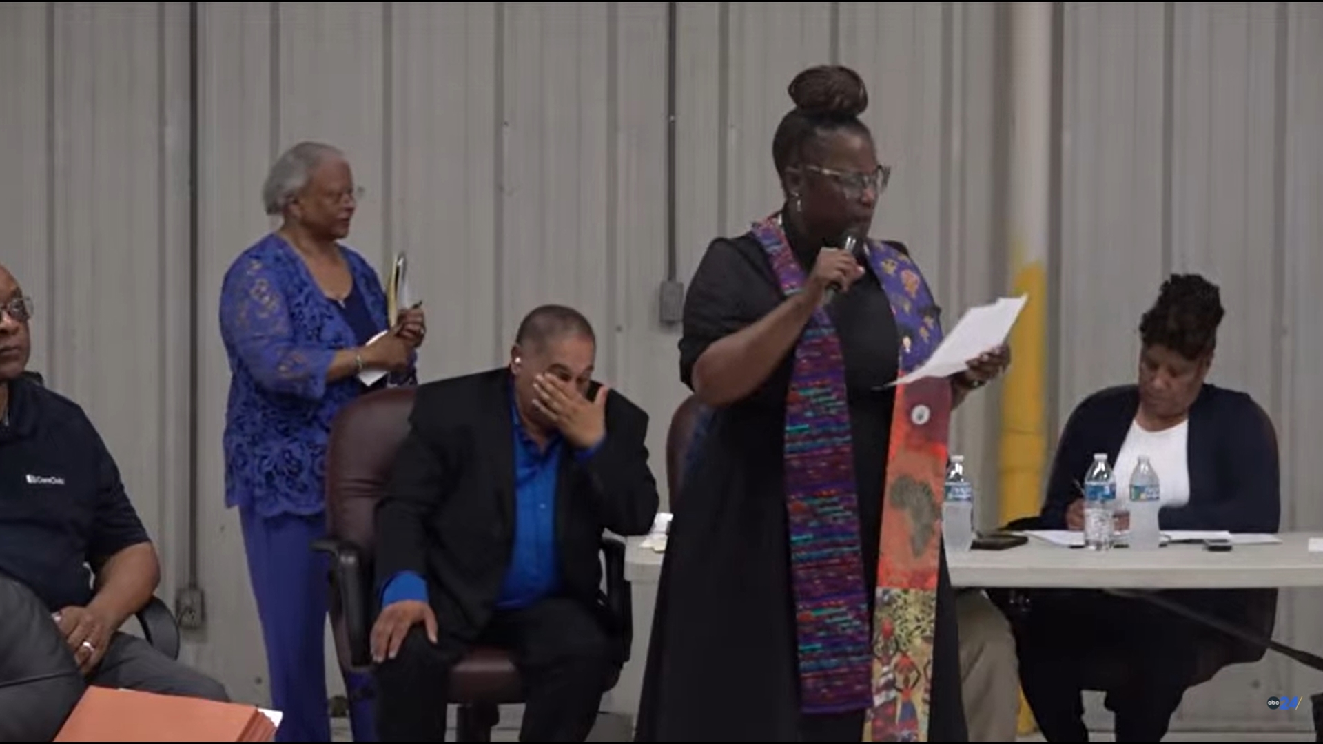 Officials vote to reopen closed detention facility as an ICE detention ...