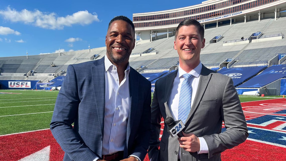 Michael Strahan visits Memphis Showboats ahead of season opener ...