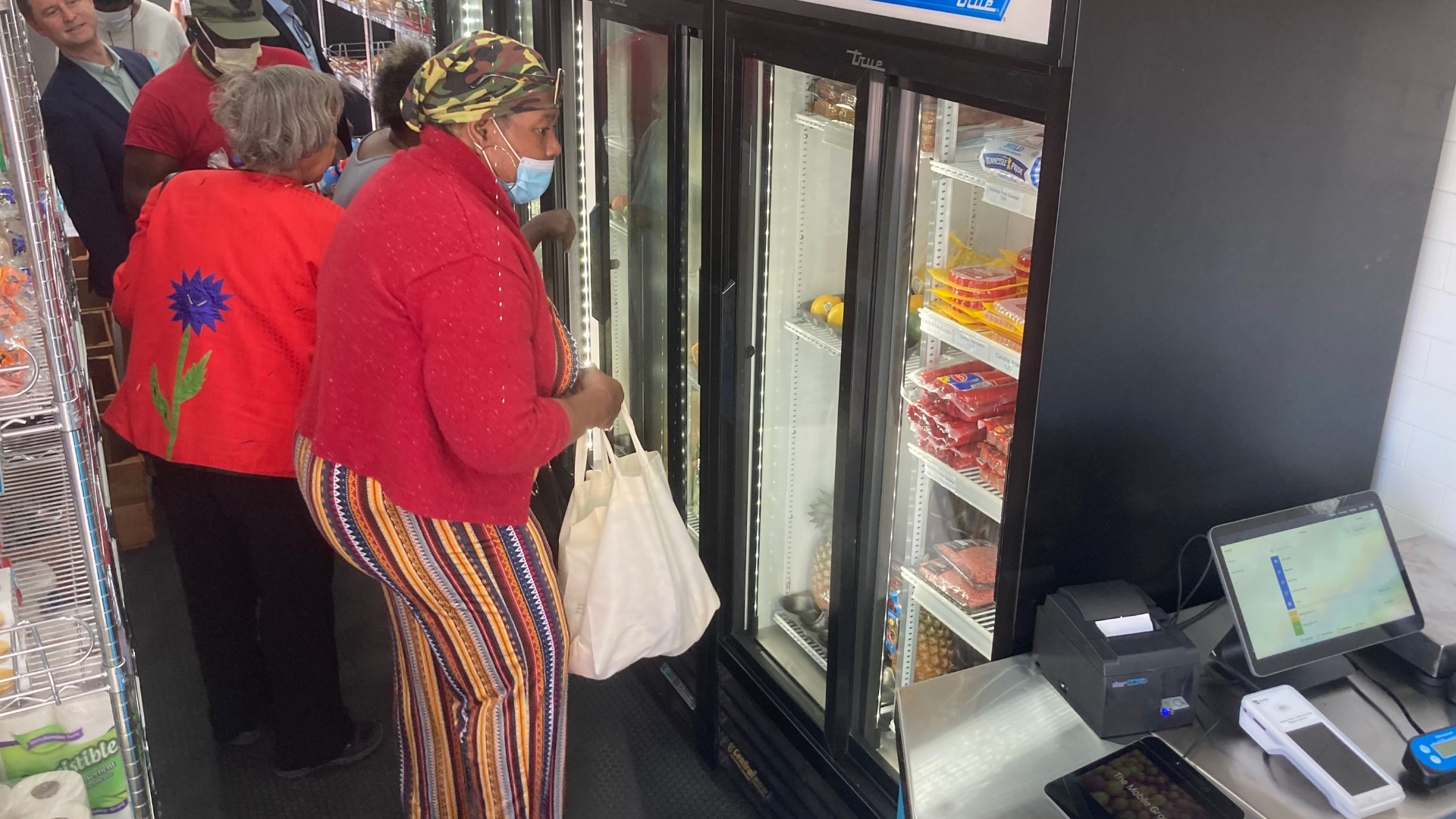 North Memphis neighborhood welcomes new mobile grocery store ...